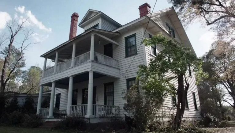 The Conjuring : un documentaire révélera les secrets de la maison hanté ...