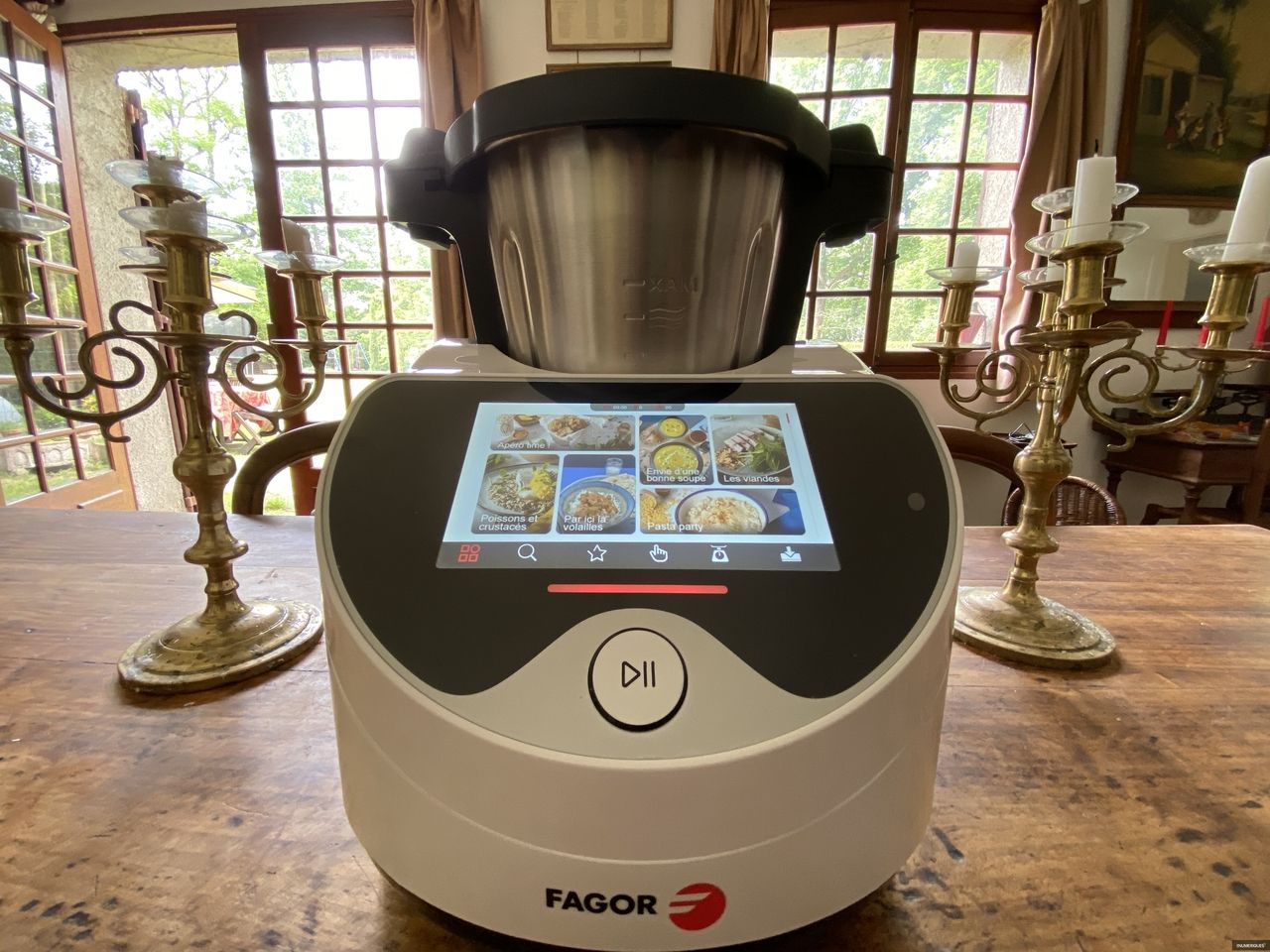 Après Lidl et Intermarché, Carrefour lance son robot-cuiseur connecté ...