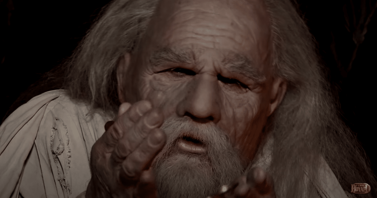 Le père Fouras (Fort Boyard) montre son visage sans maquillage