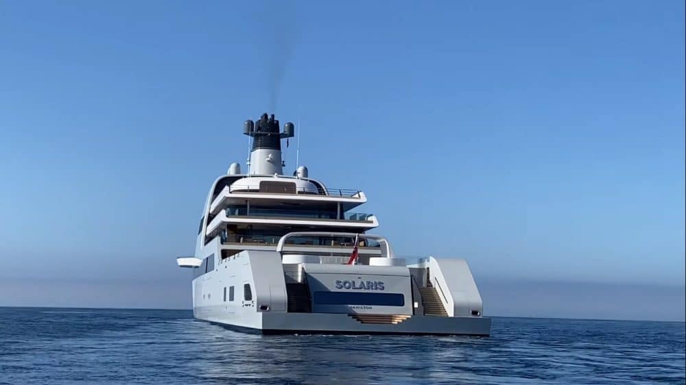 Le Solaris prend le large : à qui appartient ce superyacht à 500 ...