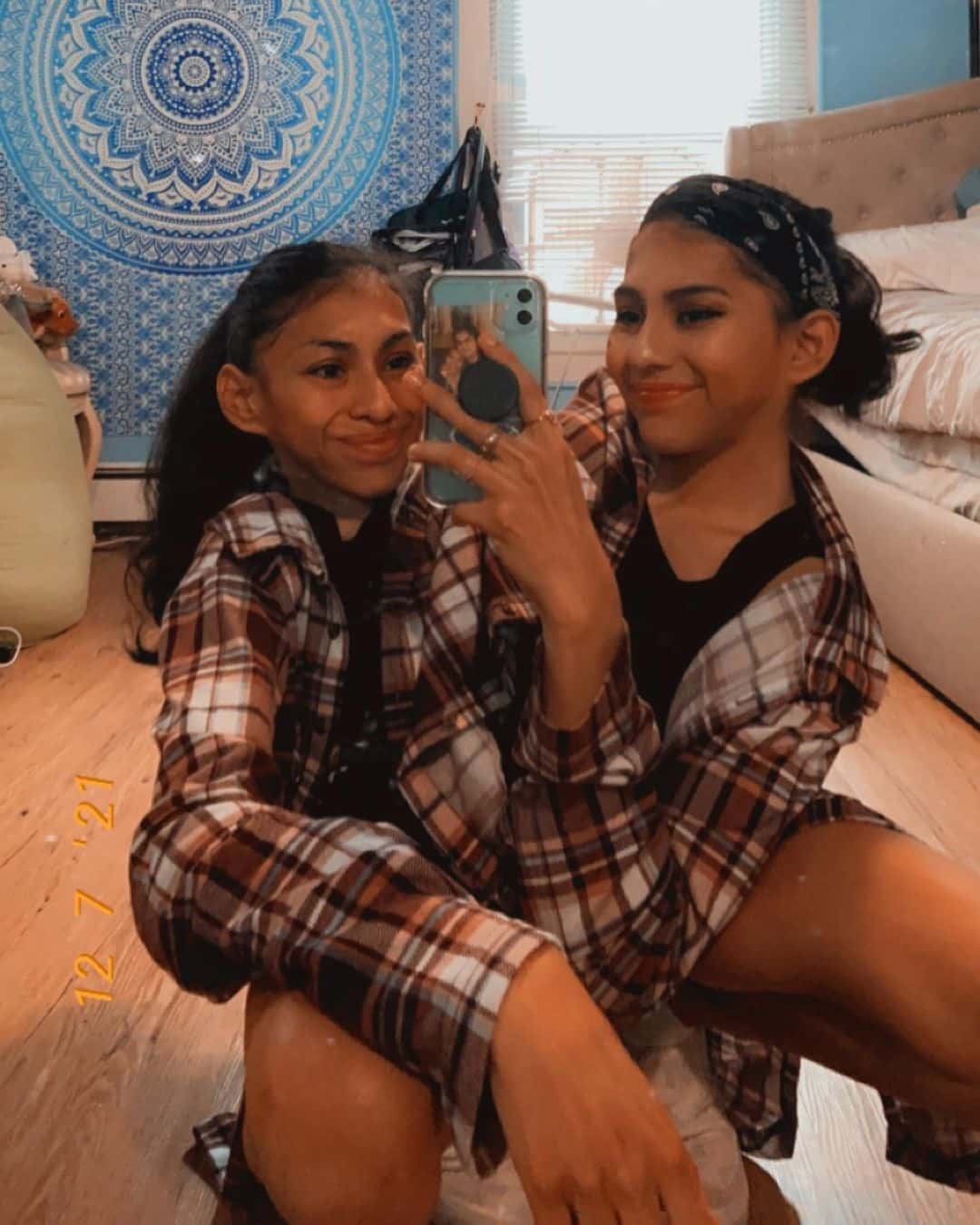 Ces sœurs siamoises partagent le même corps et révèlent comment elles ...