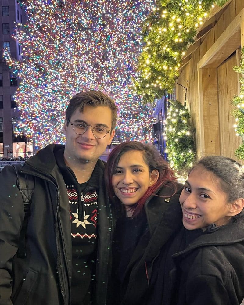 Ces sœurs siamoises partagent le même corps et révèlent comment elles ...